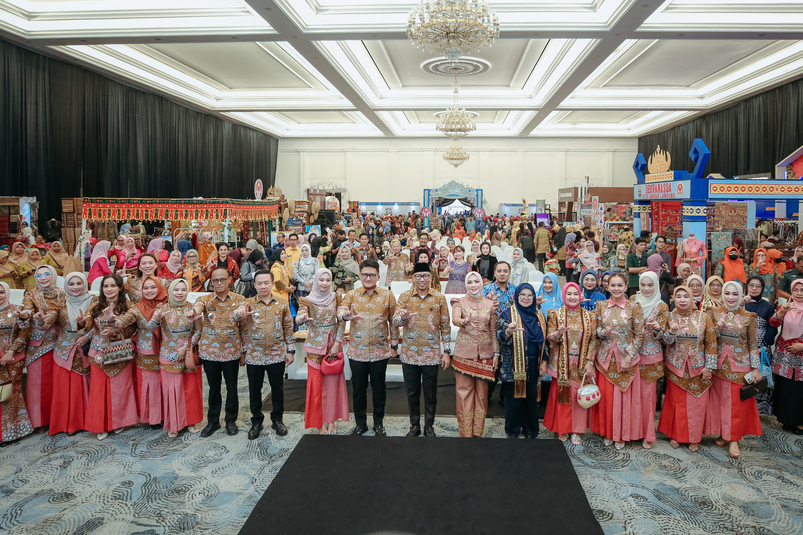 Pameran Kriya Jemari Lampung 2025 Resmi Dibuka, Majukan Kerajinan ...
